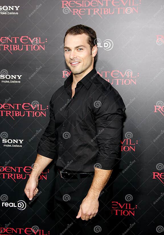 Shawn Roberts redaktionelles foto. Bild von talent, hollywood - 58407261