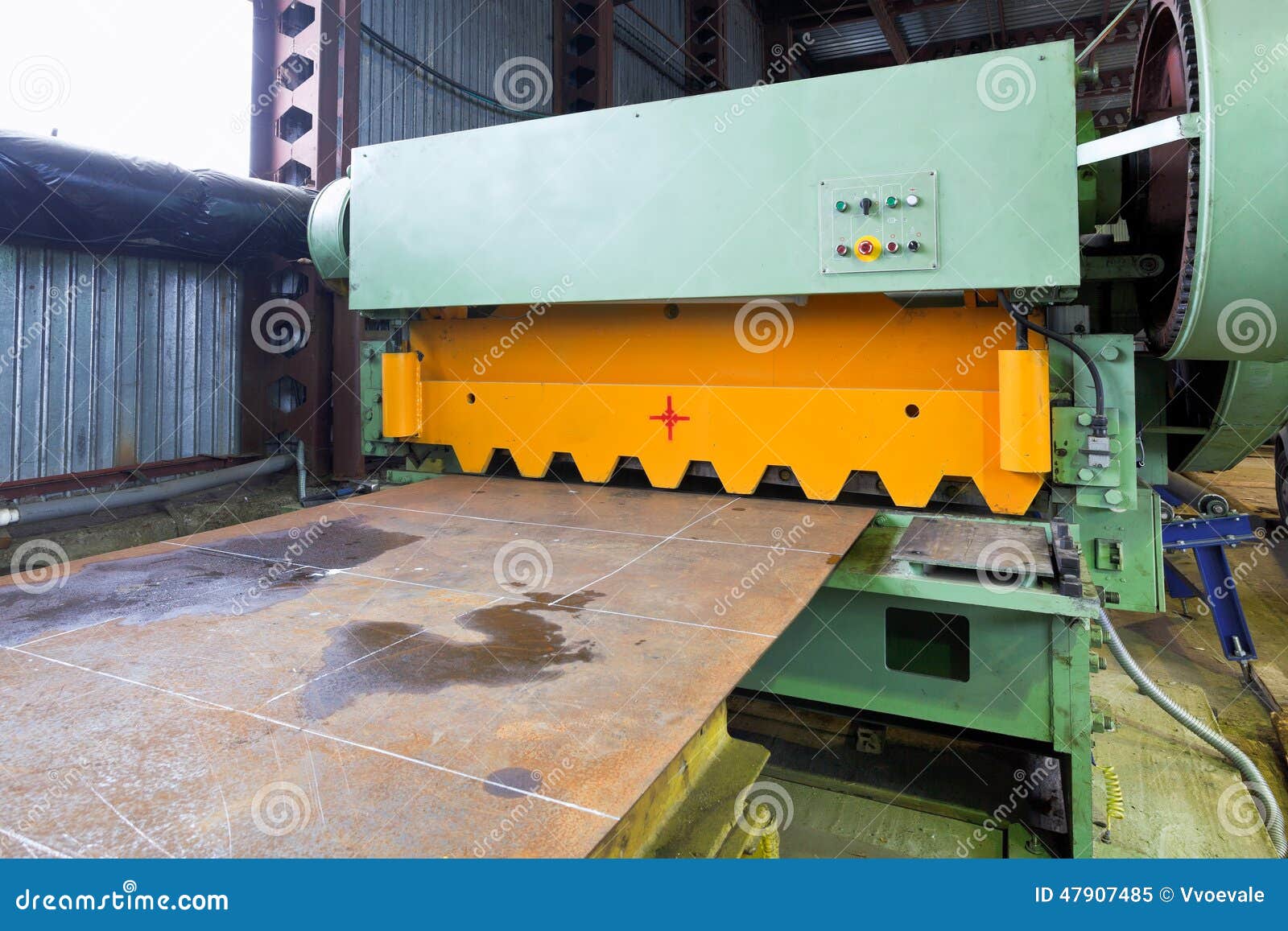Shear Cutting Machine for Metal Sheets Stock Image - Image of feeder ...