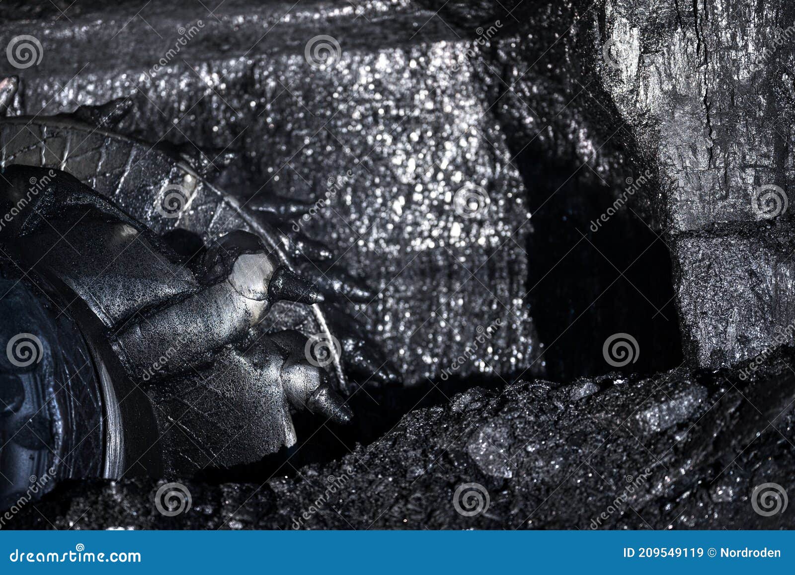 Shearer Drill Head in a Coal Mine Stock Image - Image of coal, geology ...