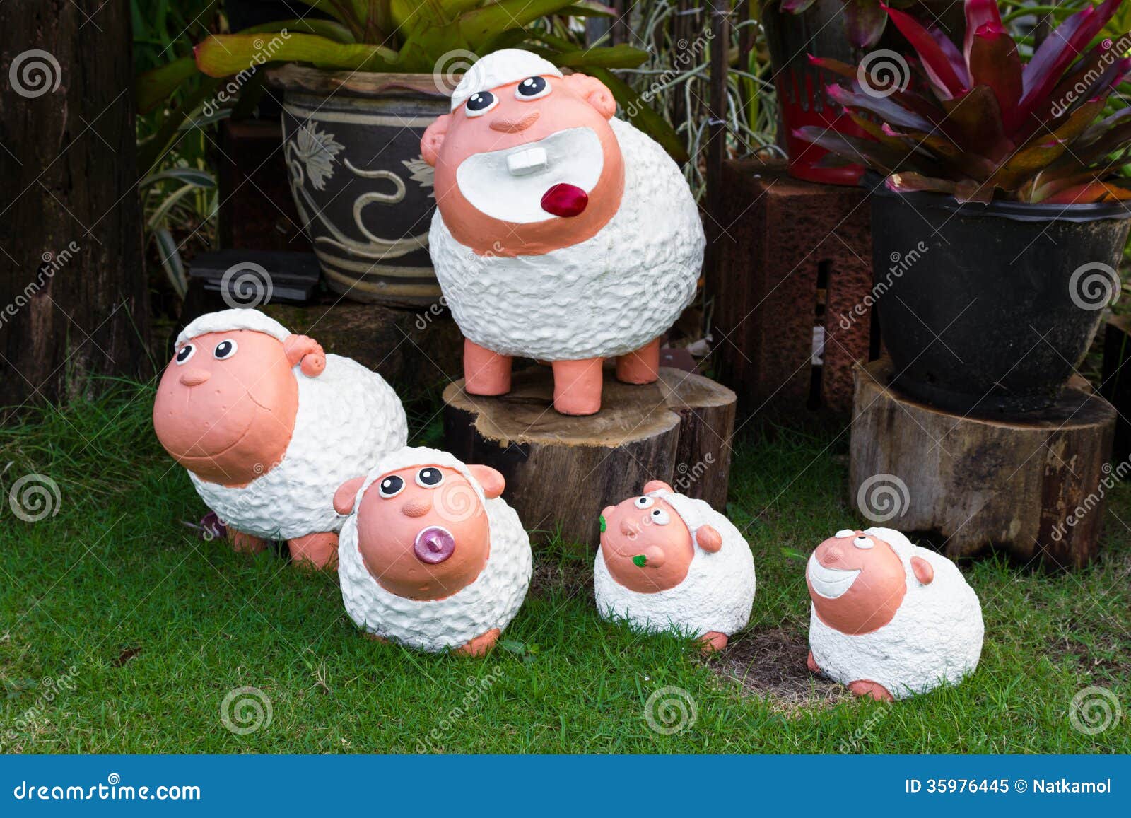 Sheep Sculpture stock image. Image of garden, show, outdoor - 35976445