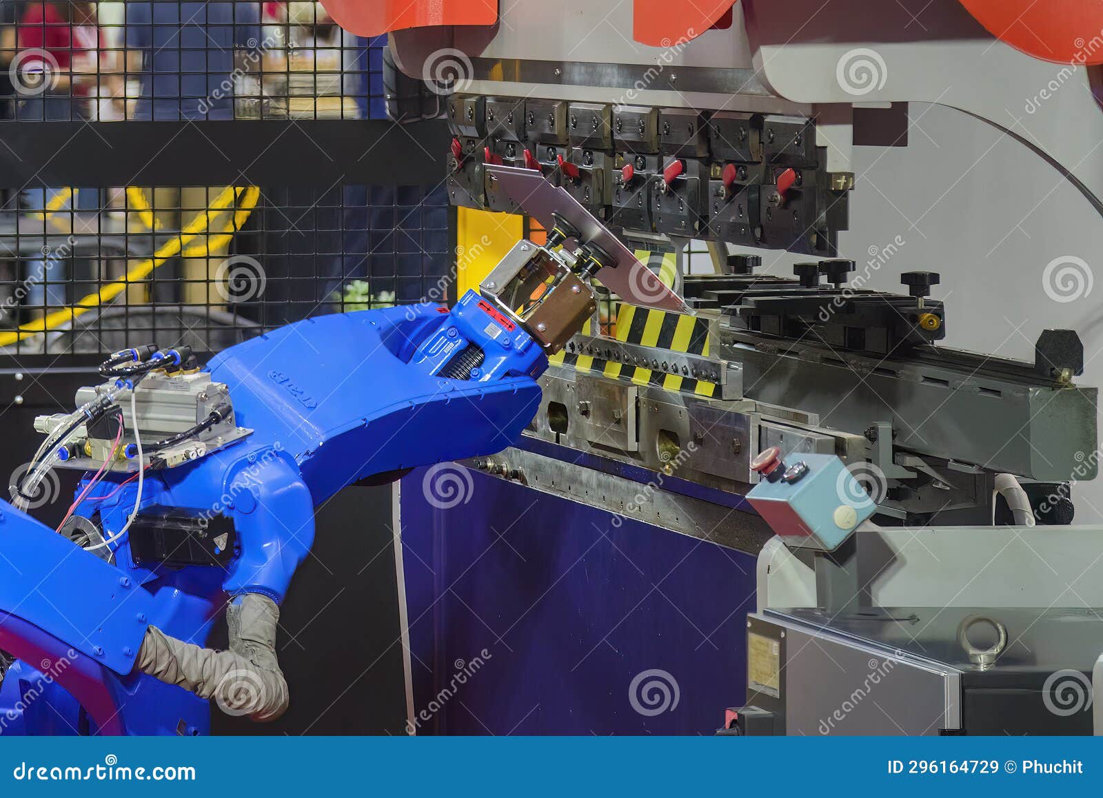 The Sheet Metal Bending Process by Robotic Arm Stock Image - Image of ...