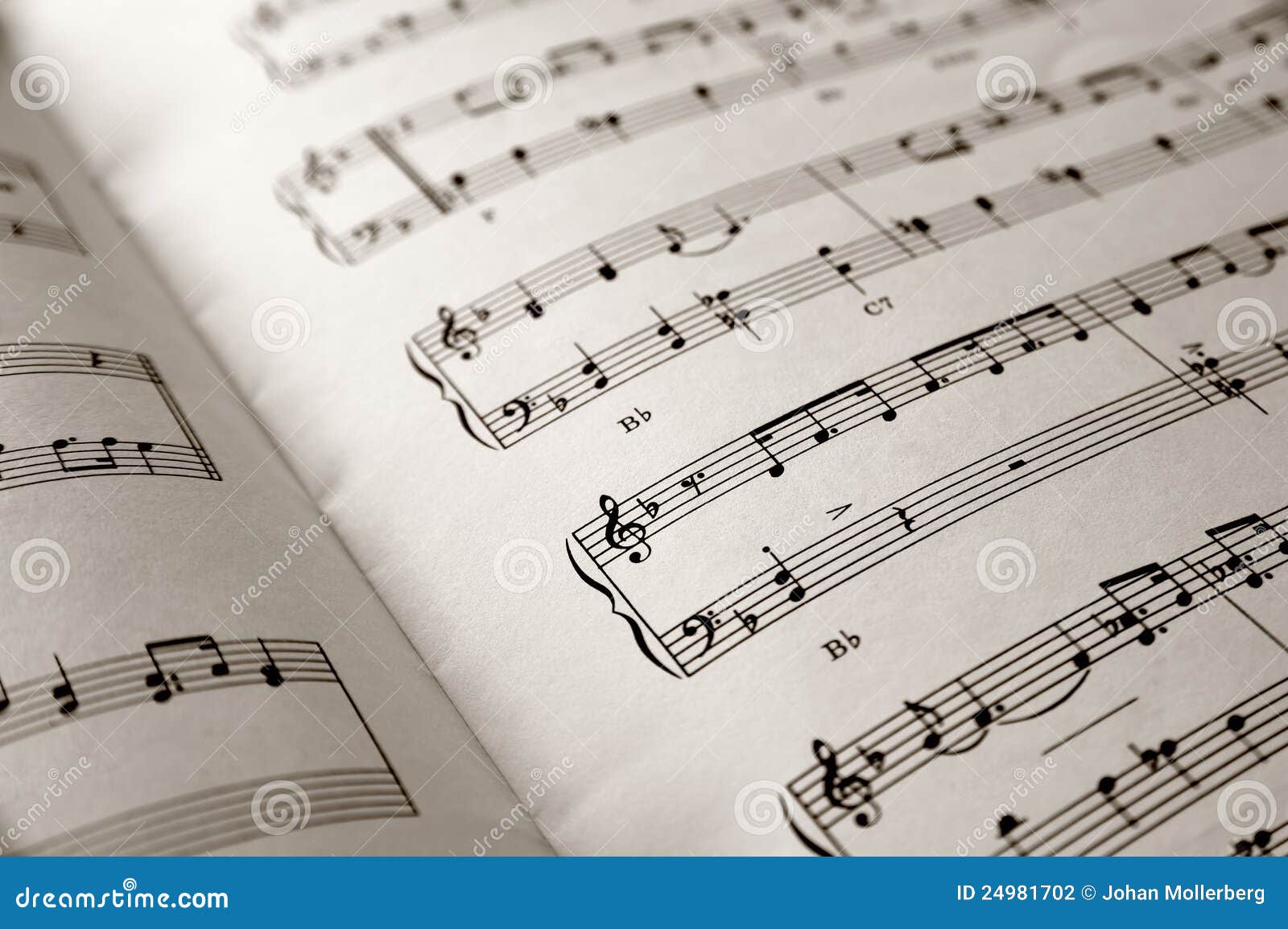 Distorted Sheet Music Stock Photos - Download 11 Royalty Free Photos