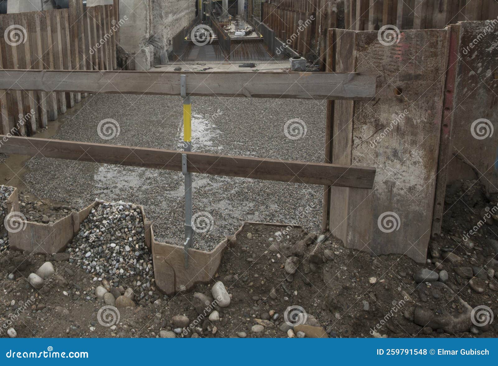 Sheet Piling Retaining Wall in Hydraulic Engineering Stock Photo ...