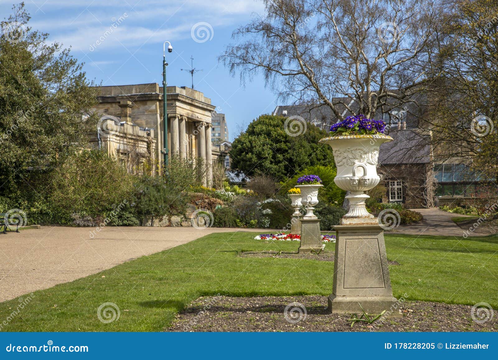 Sheffield Botanical Gardens Pavilion Editorial Photo | CartoonDealer ...