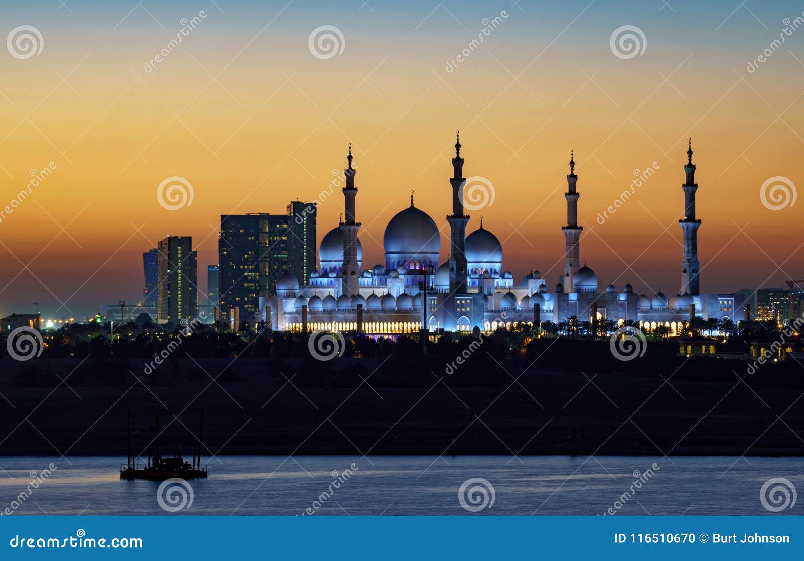 Sheik Zayed Mosque As Seen at Night Editorial Image - Image of grand ...