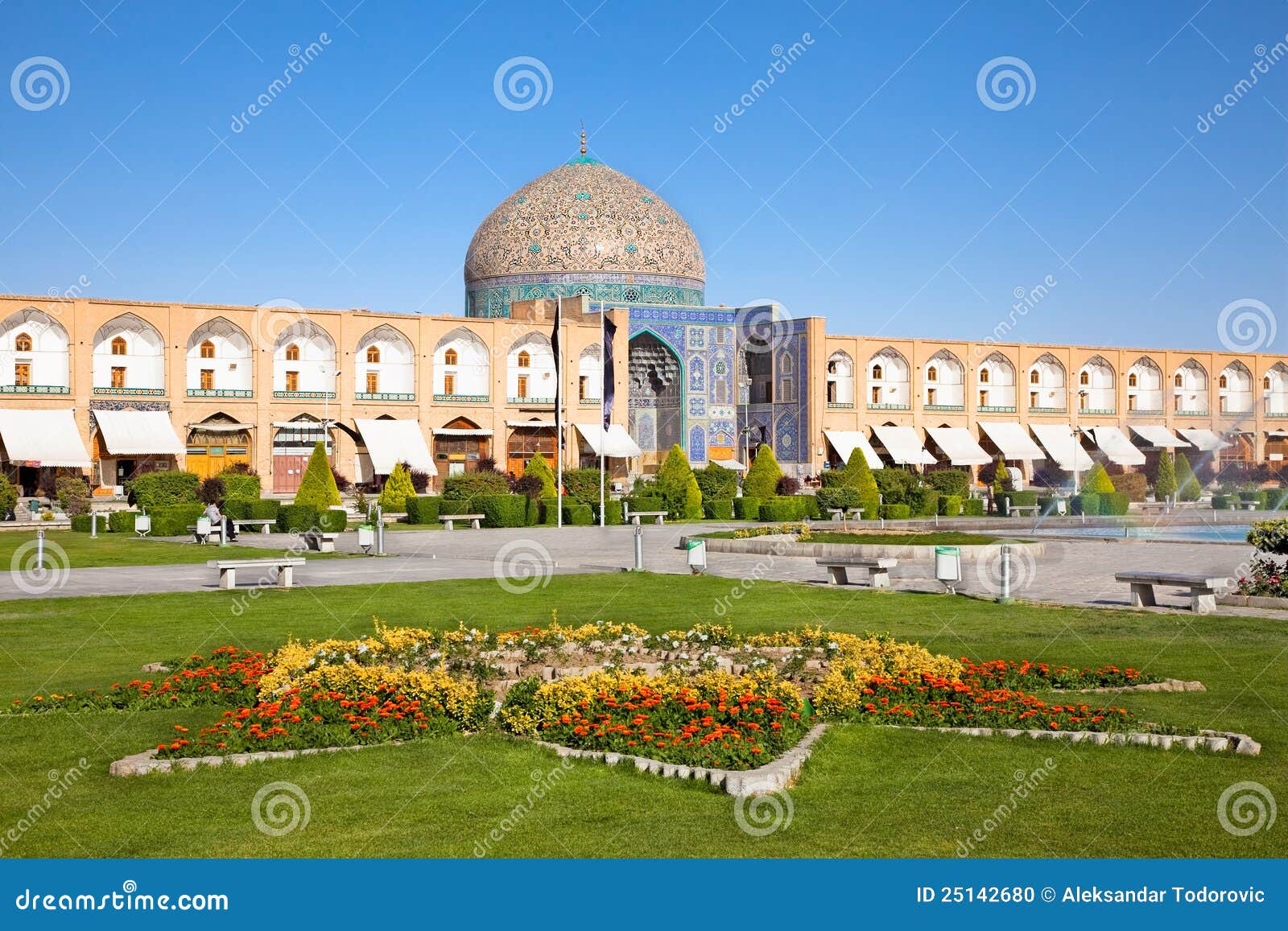 Sheikh Lotfollah Mosque Esfahan, Iran Stock Photo - Image of ornate ...