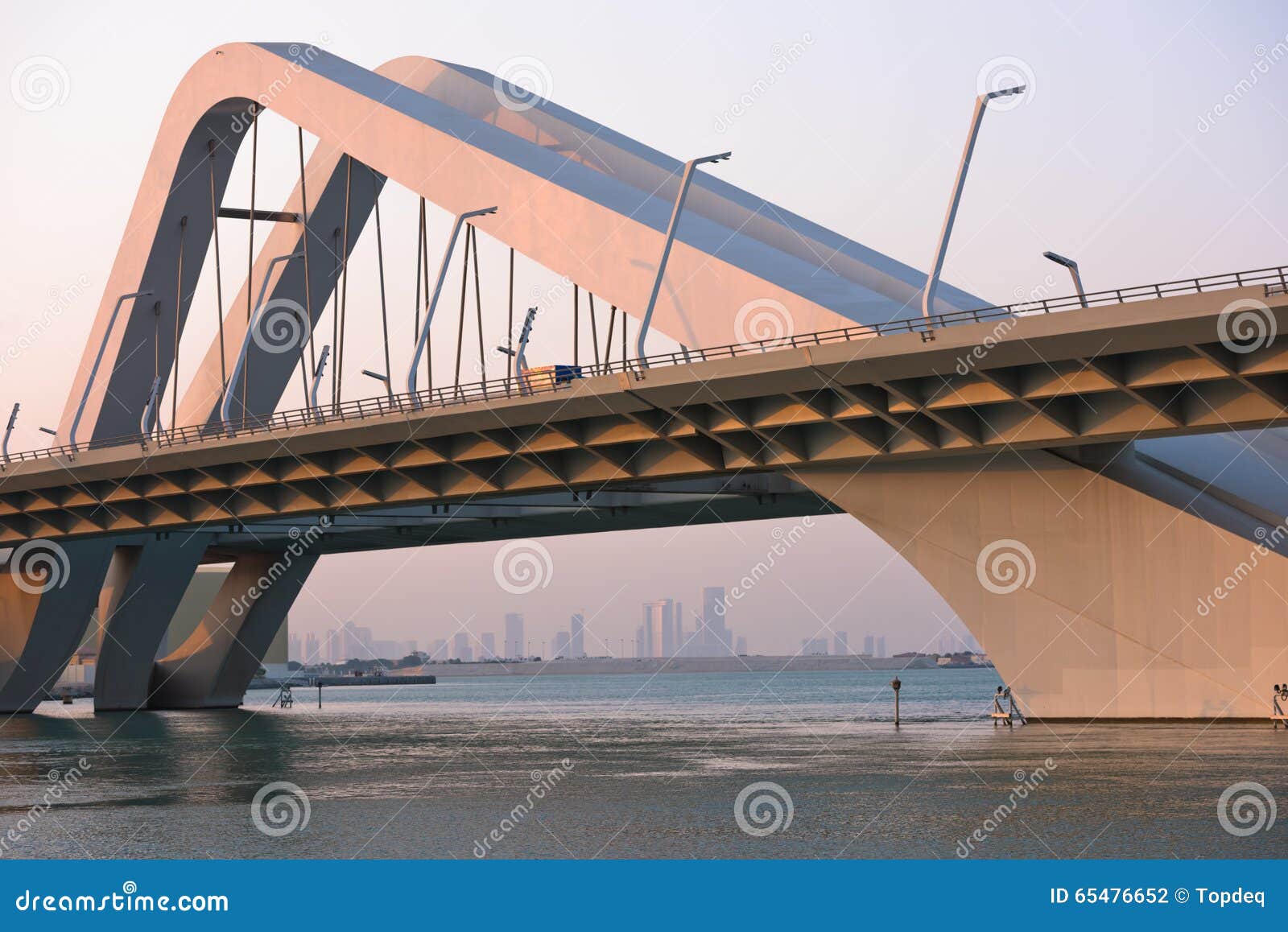 Sheikh Zayed Bridge, Abu Dhabi, UAE Editorial Photography - Image of ...