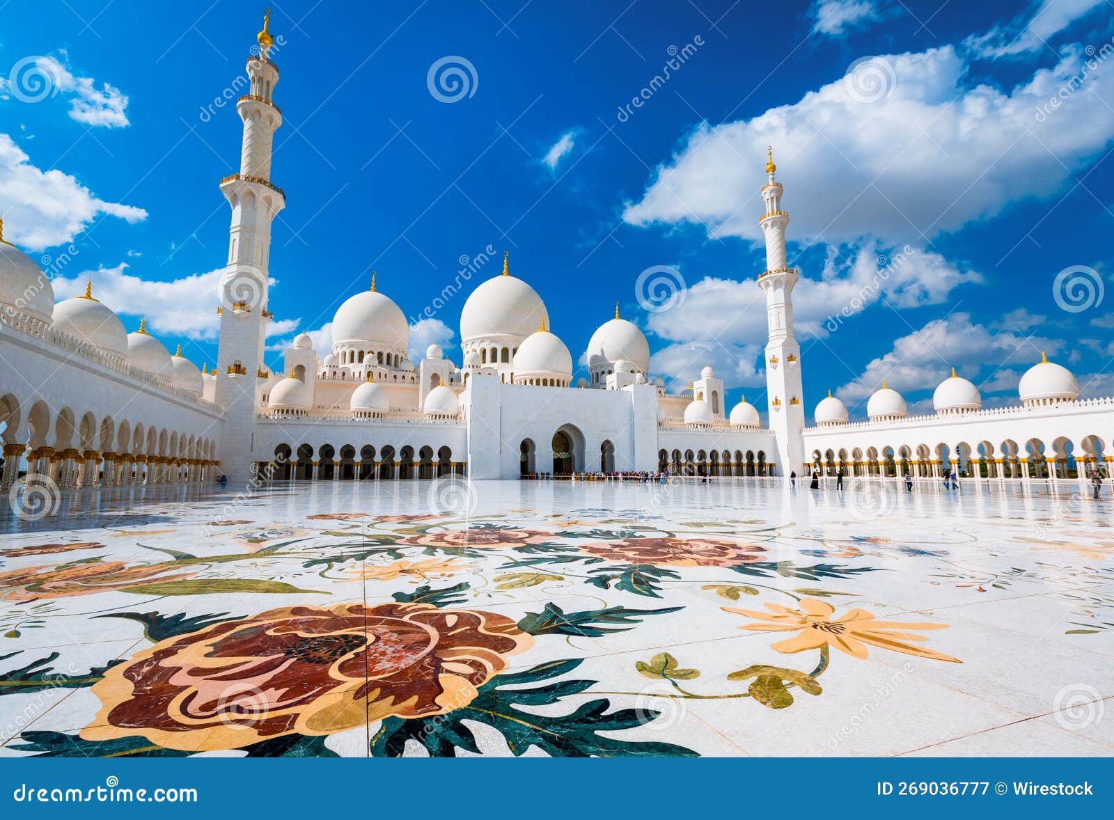 Sheikh Zayed Grand Mosque editorial photography. Image of religious ...