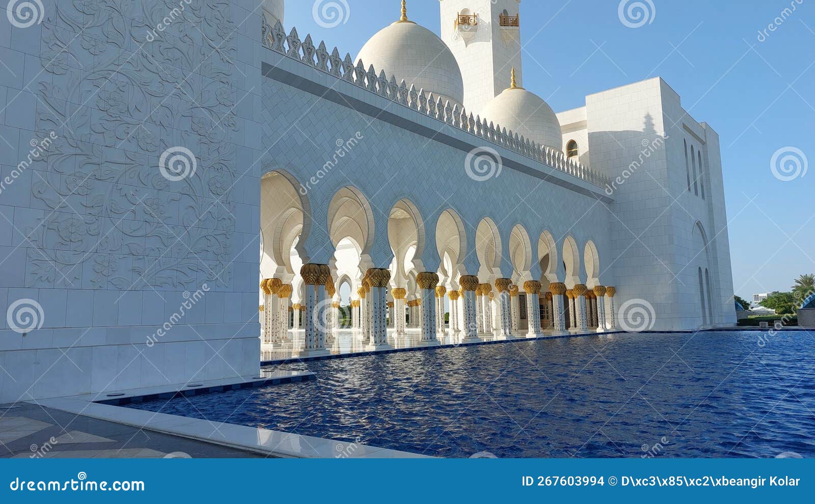 Sheikh Zayed Grand Mosque, Abu Dhabi Stock Photo - Image of basilica ...