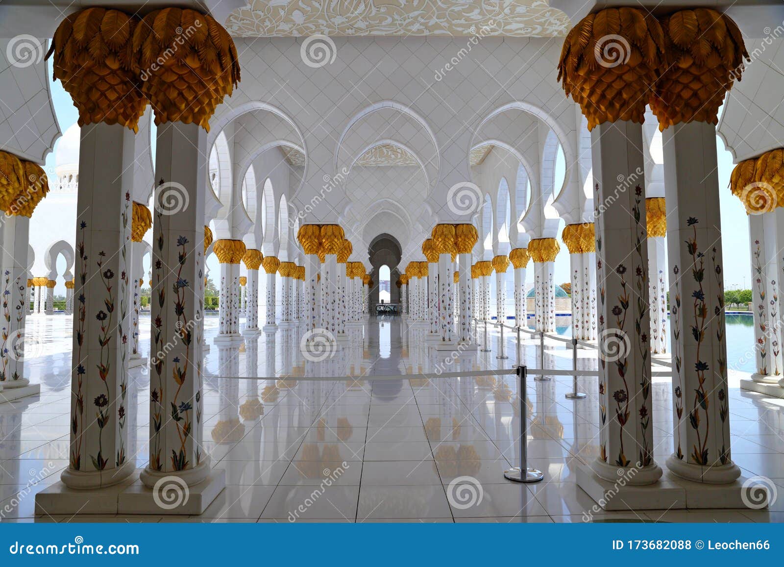 The Sheikh Zayed Grand Mosque Center SZGMC is the Largest Mosque Stock ...