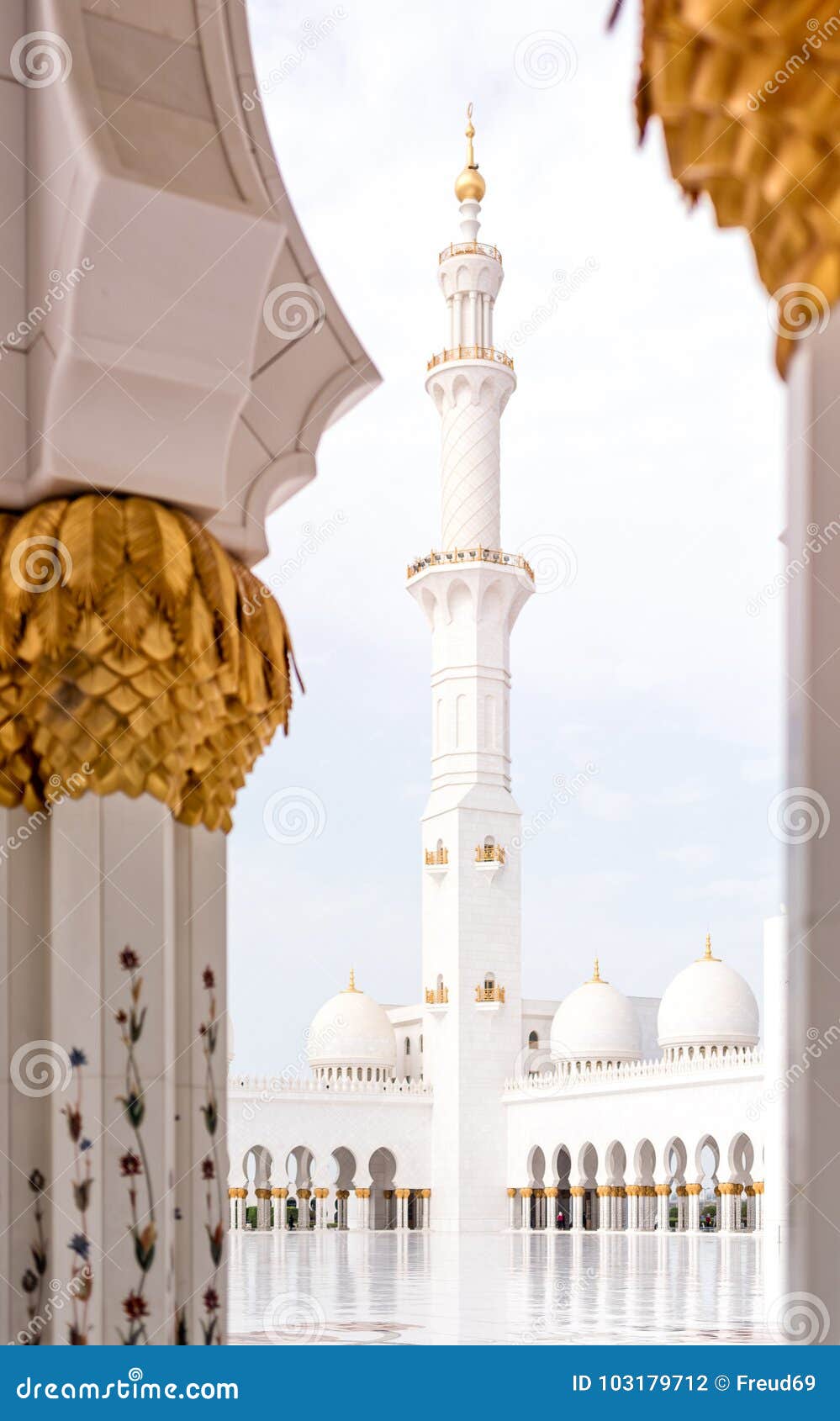 Sheikh Zayed Grand Mosque Minaret Stock Photo - Image of landmark ...