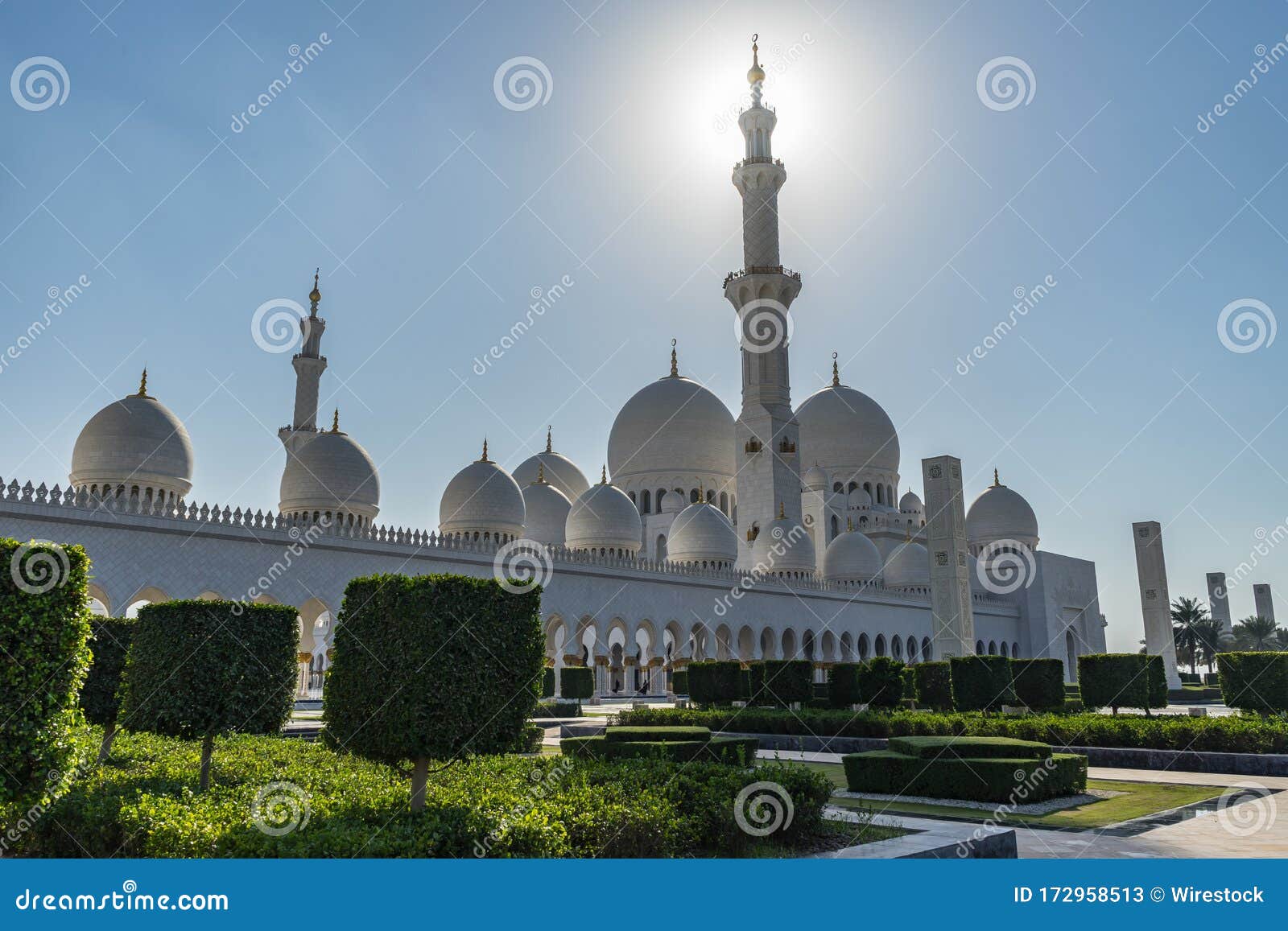 Sheikh Zayed Grand Mosque Surrounded by Greenery Under the Sunlight in ...