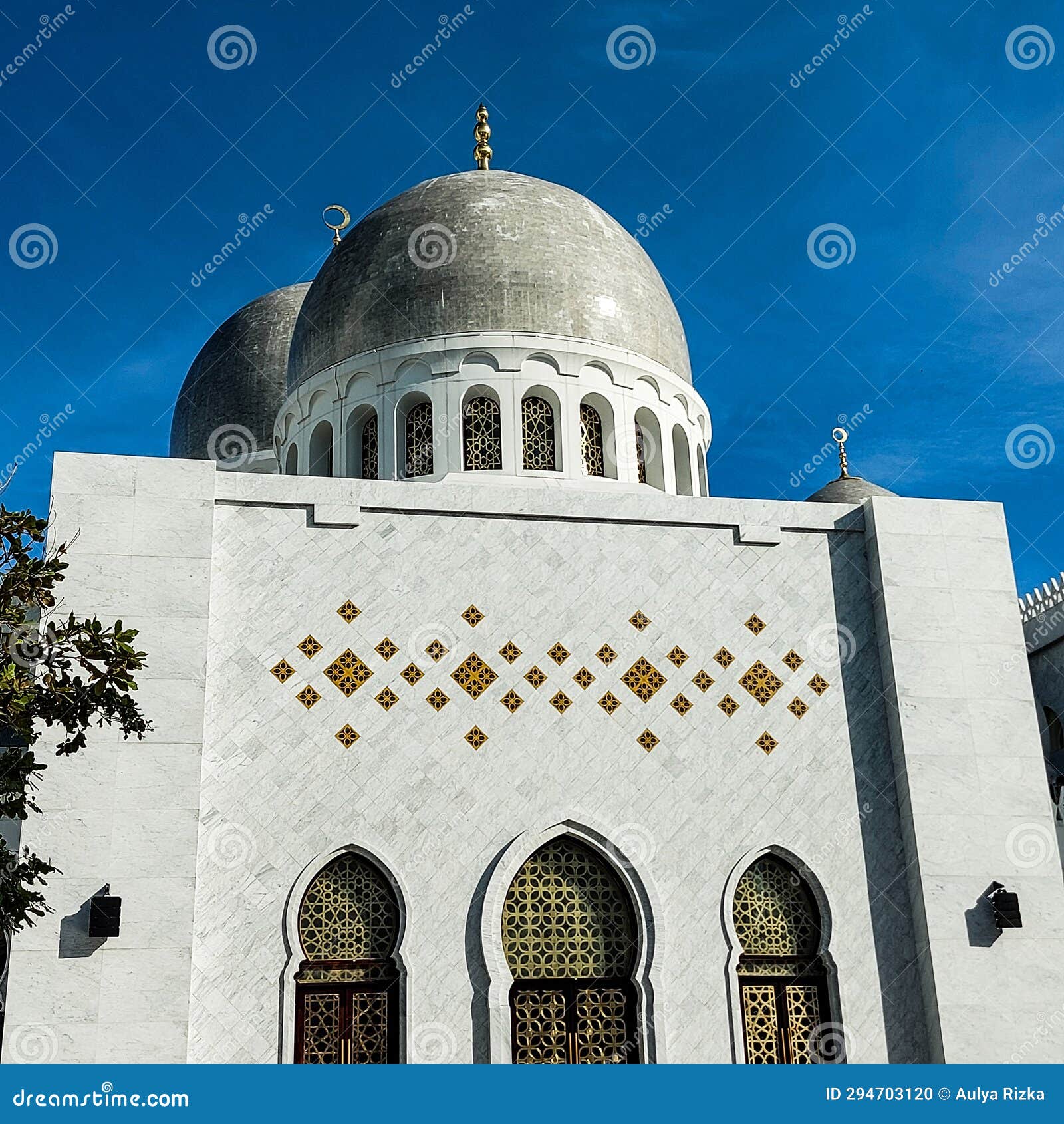 Sheikh Zayed Great Mosque Building, Indonesia Stock Photo - Image of ...
