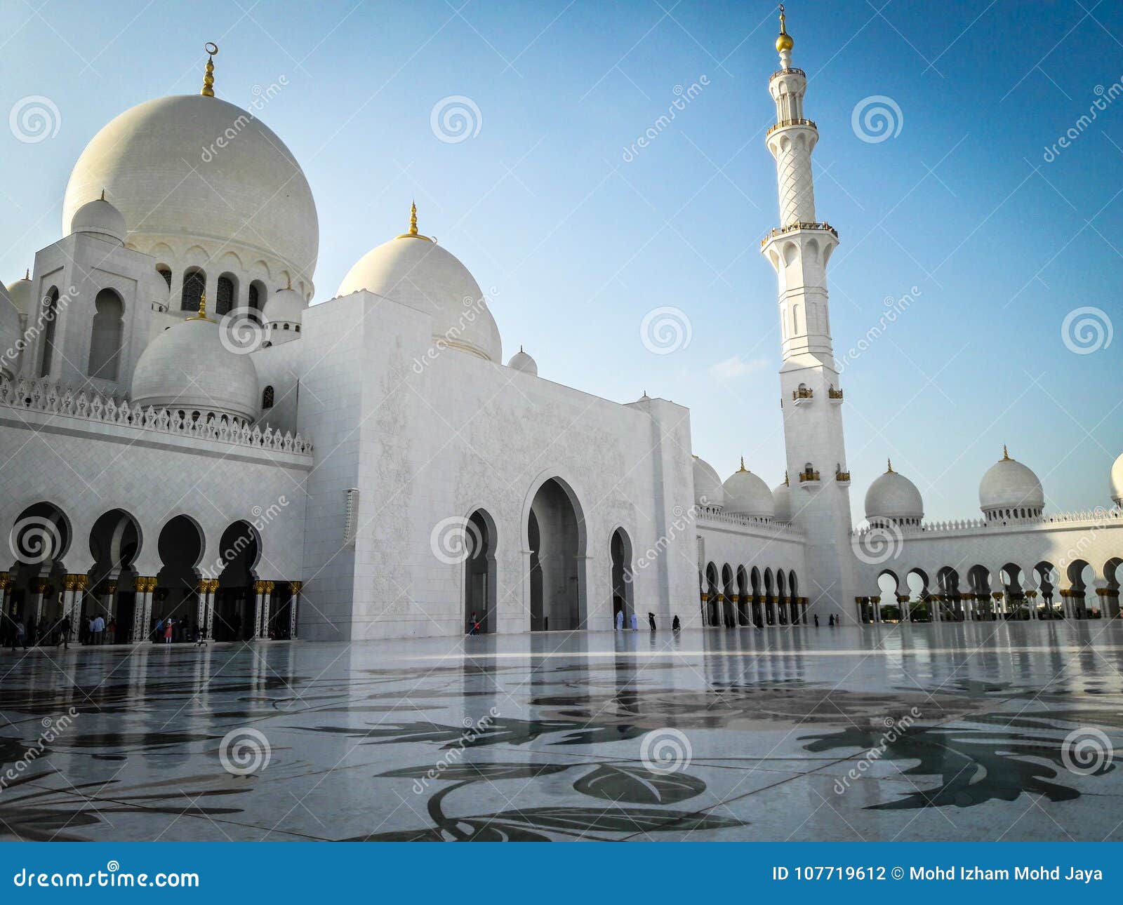 Sheikh Zayed Mosque, Abu Dhabi UAE Stock Photo - Image of belief, zayed ...