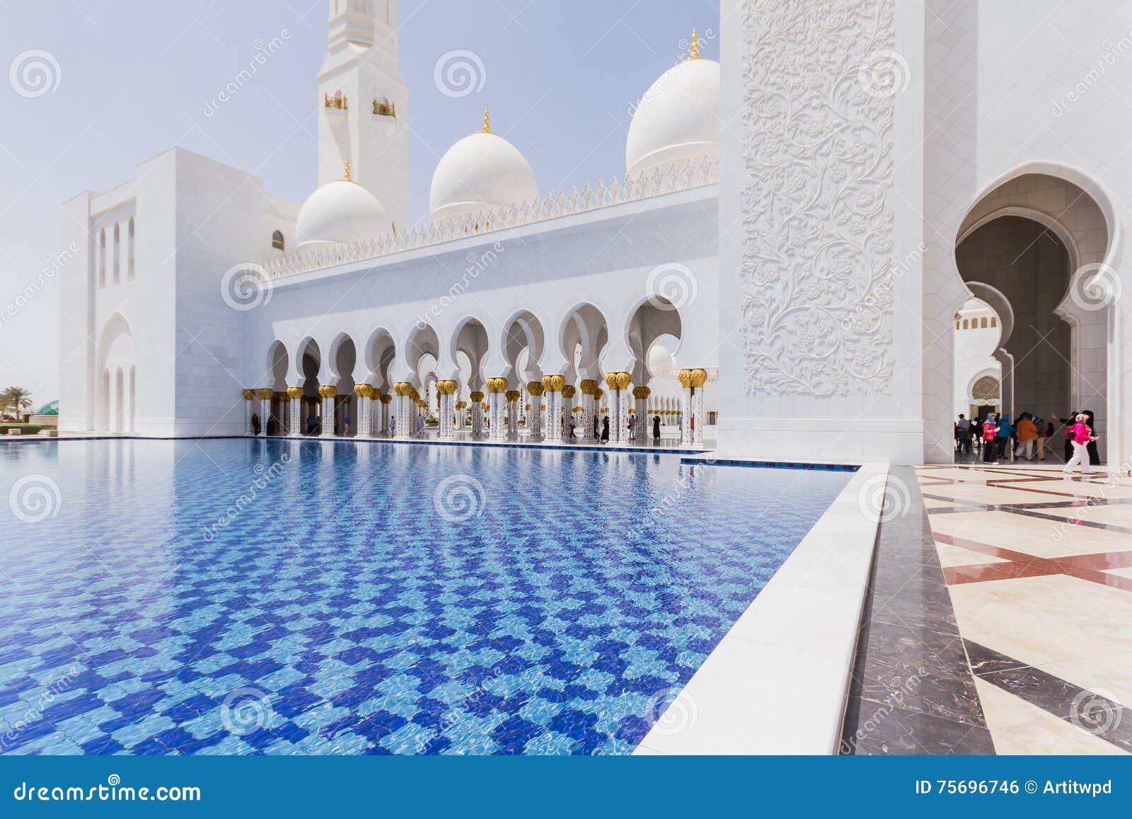 Sheikh Zayed Mosque Left Corridor with Pool, the Great Marble Grand ...