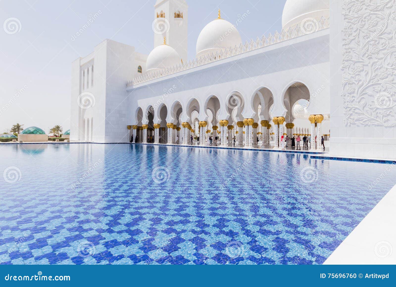 Sheikh Zayed Mosque Left Corridor with Pool, the Great Marble Grand ...