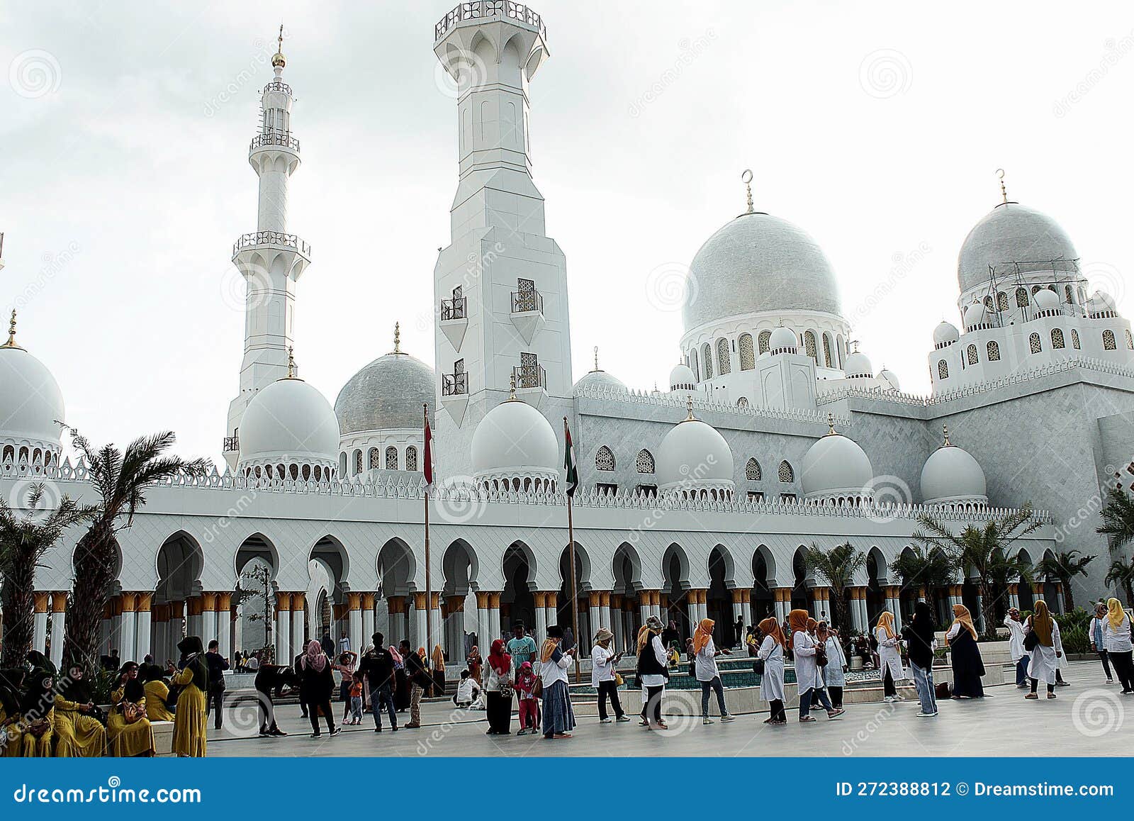 Sheikh Zayed Mosque, Solo, Central Java, Indonesia. Editorial ...