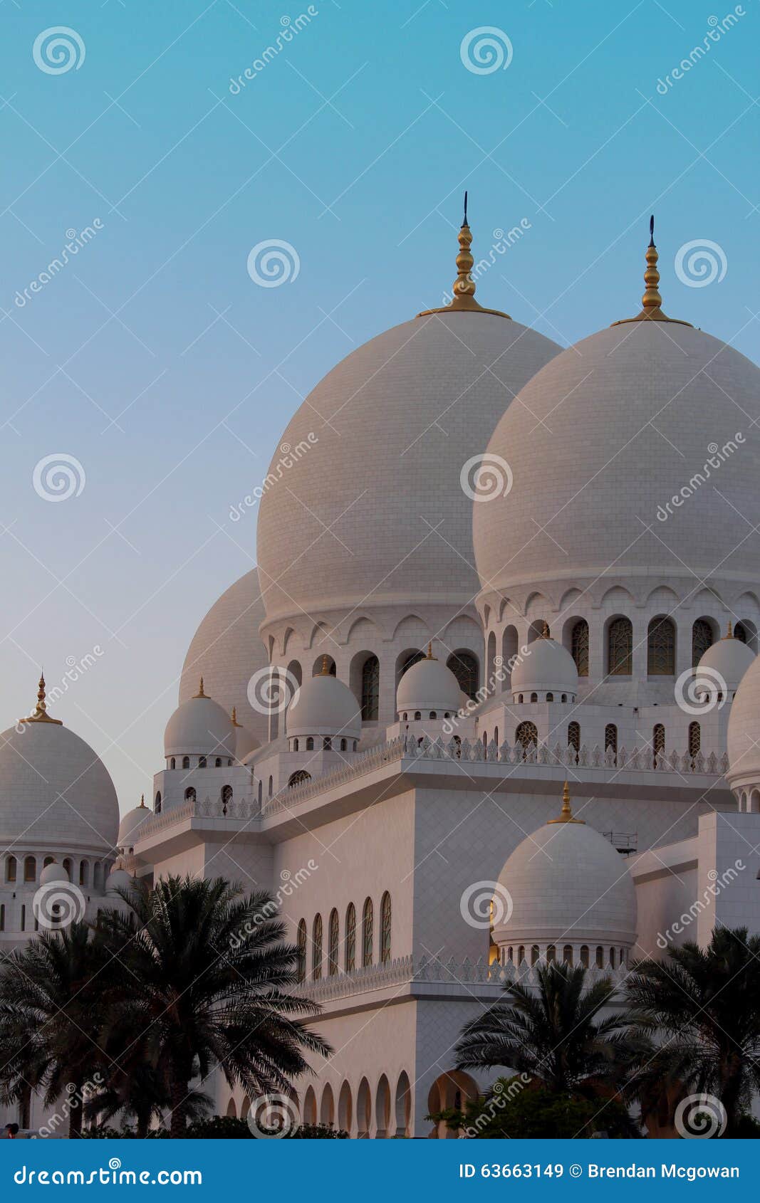 Sheikh Zayed Mosque stock image. Image of east, beautiful - 63663149
