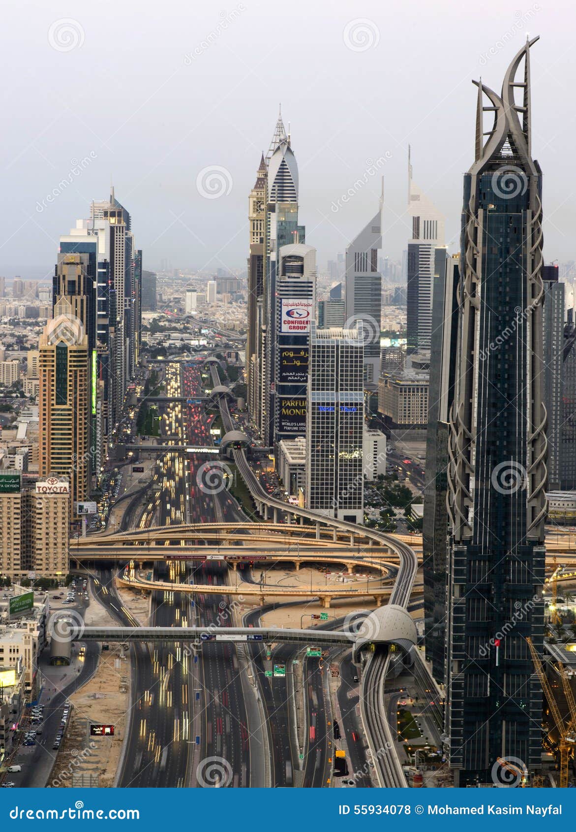 Sheikh Zayed road skyline editorial stock photo. Image of mall - 55934078
