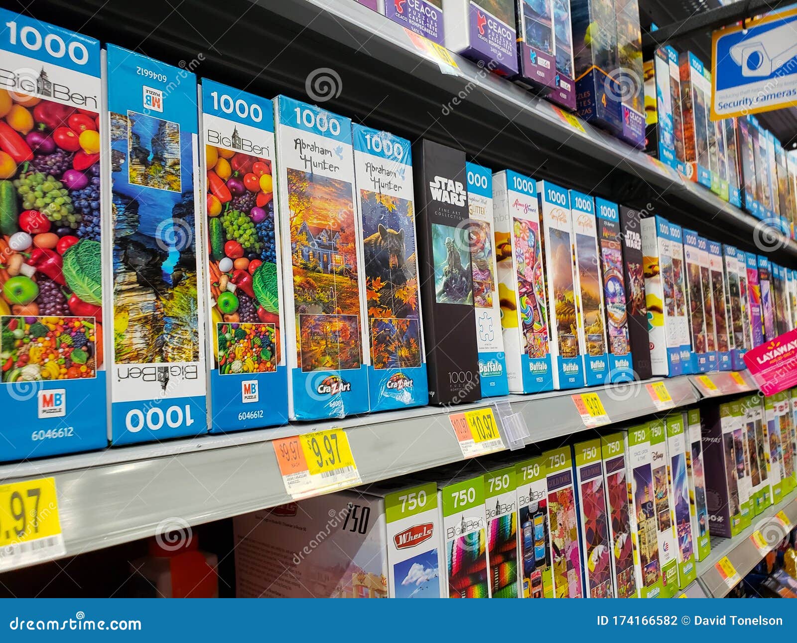 Shelf of puzzles editorial photography. Image of card - 174166582