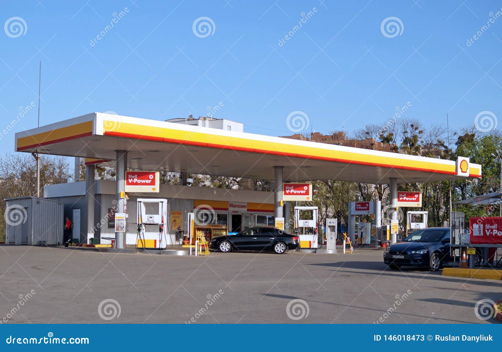 Shell gas filling station editorial stock photo. Image of brand - 146018473
