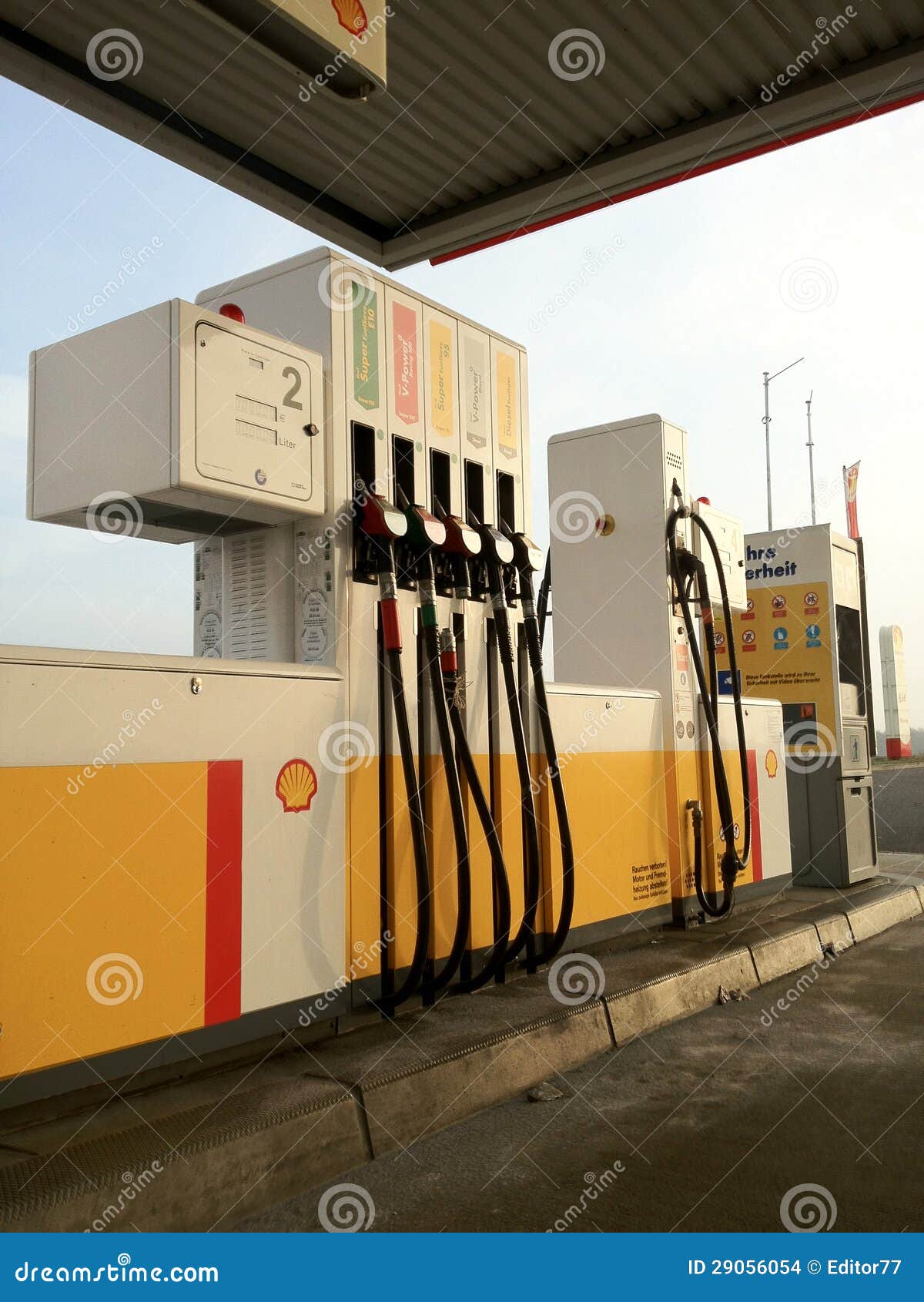 Empty Shell gas station editorial stock image. Image of transportation ...