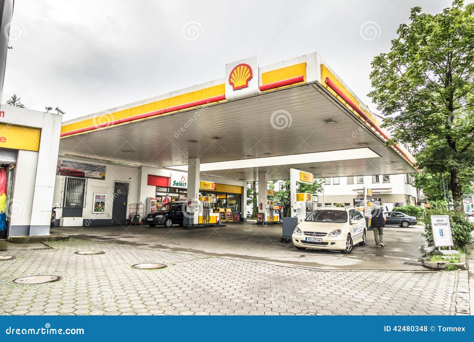 Shell Gas Station fotografia stock editoriale. Immagine di tedesco ...