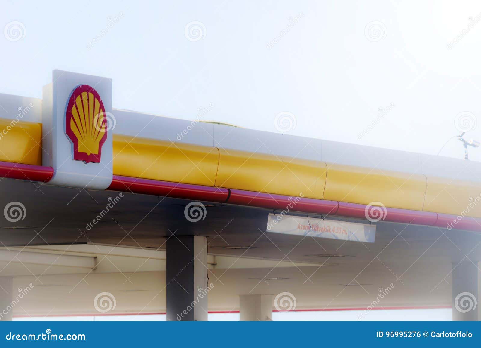 Shell gas station editorial photo. Image of gasoline - 96995276