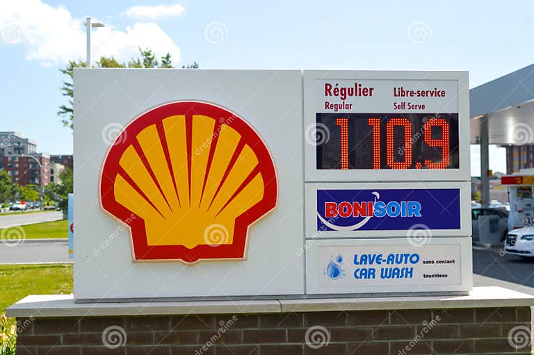 Shell-Logo Auf Einer Tankstelle Redaktionelles Bild - Bild von benzin ...