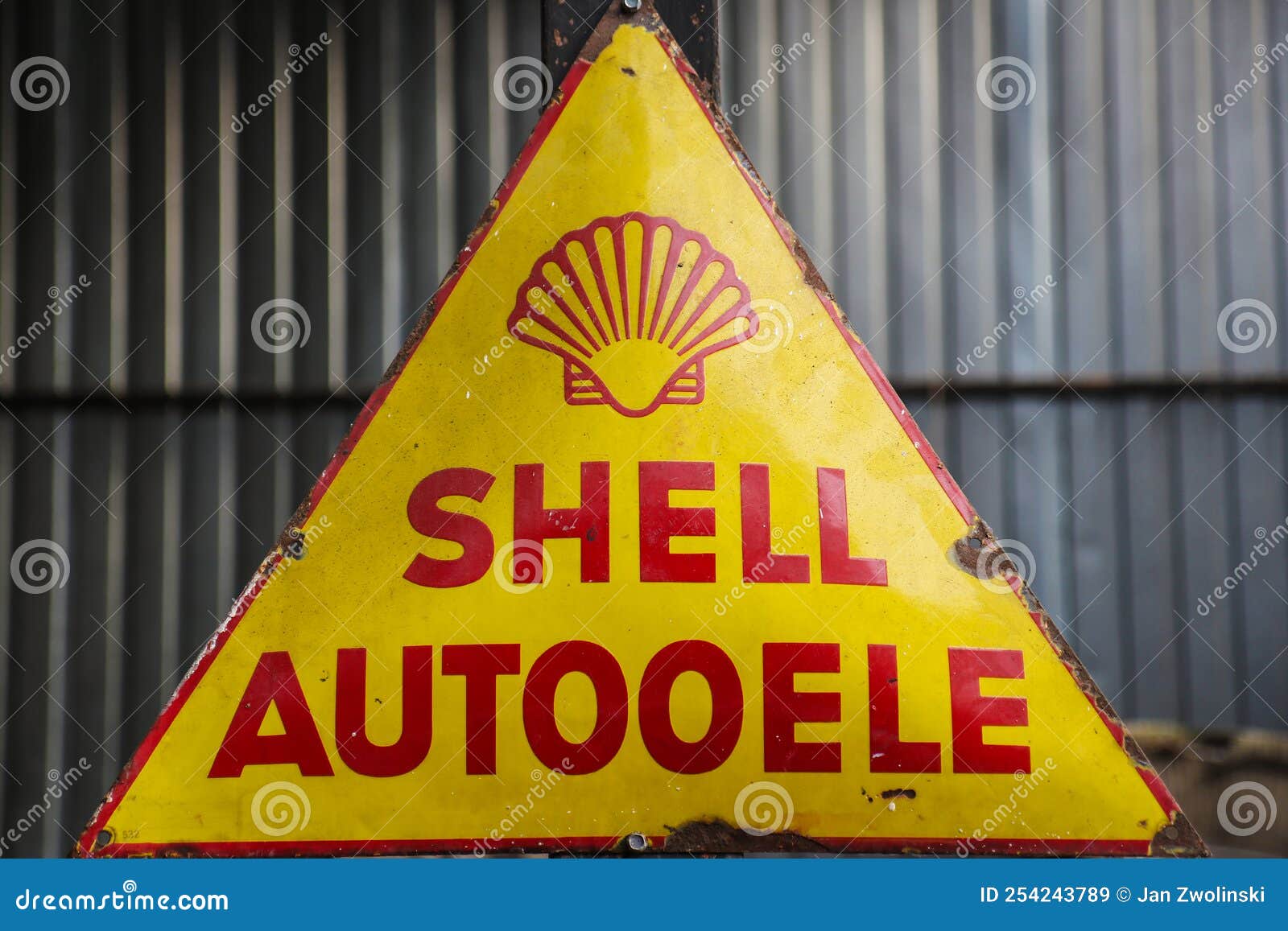 Shell motor oil plaque editorial stock image. Image of memorabilia ...
