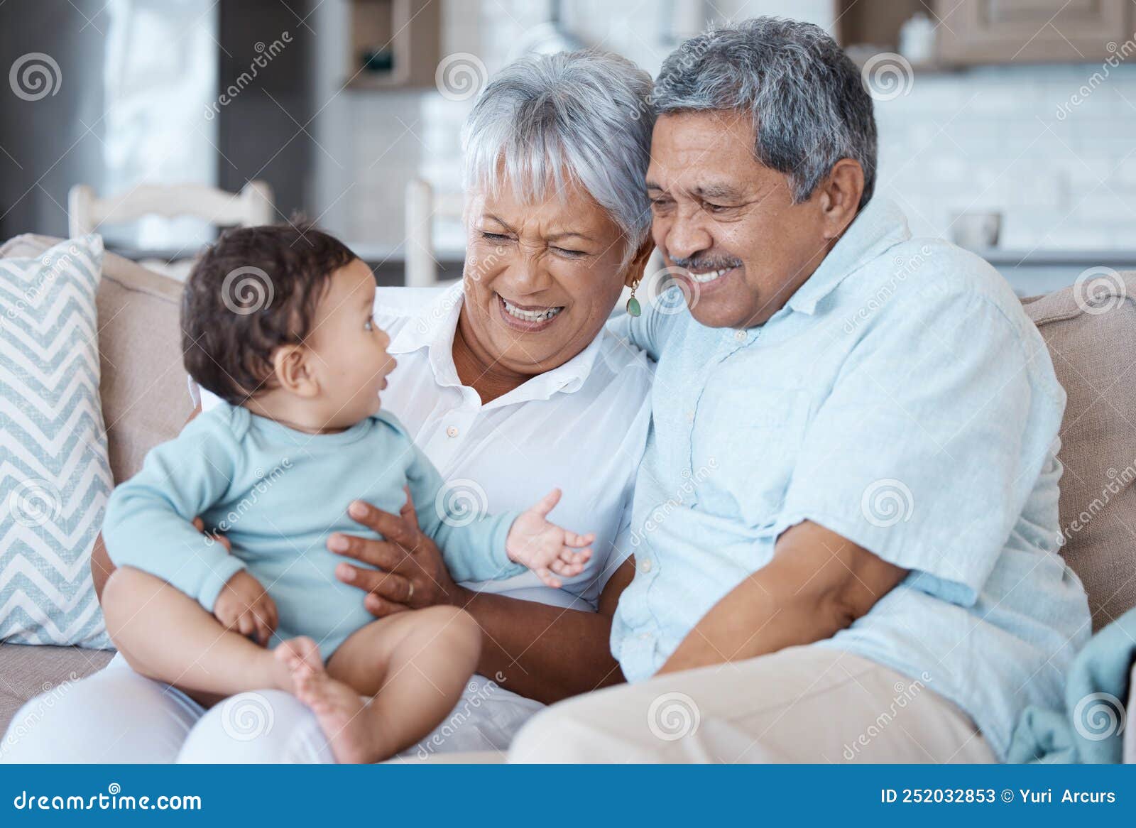 Shell Never Know Second Best. Grandparents Bonding with Their ...
