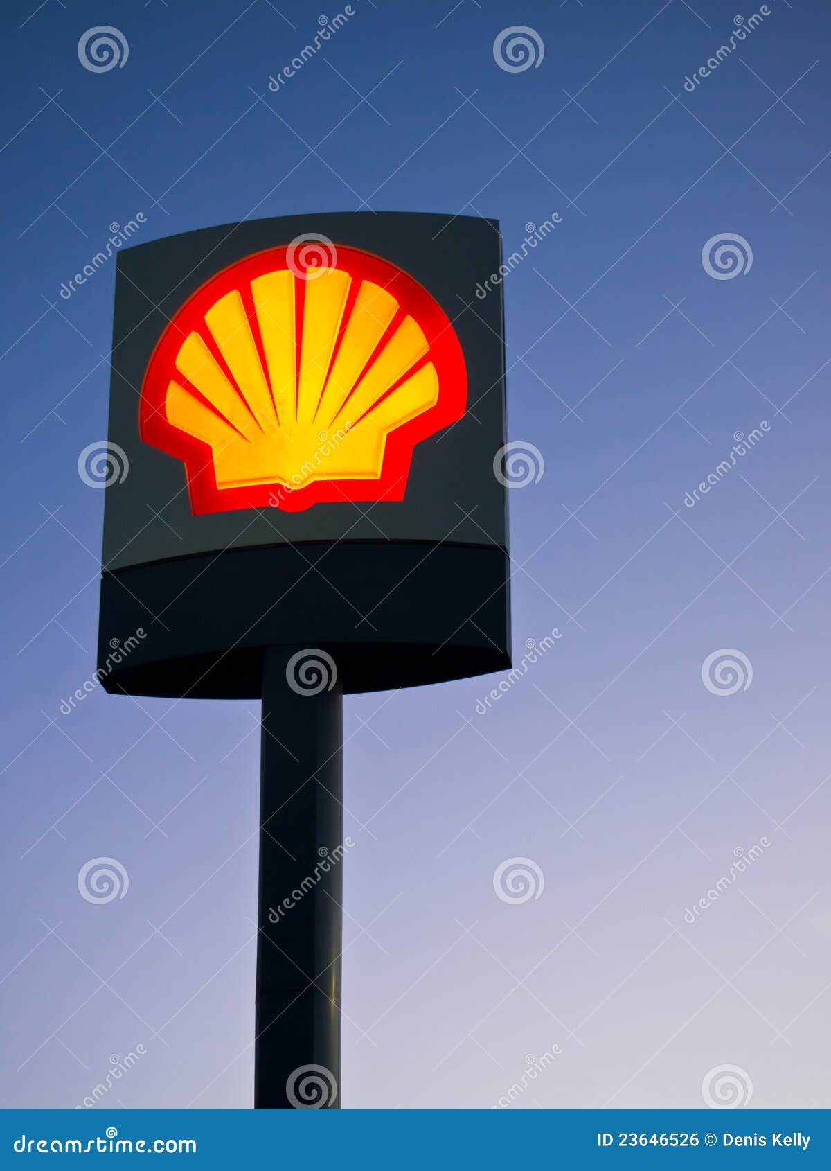 Shell Oil Company Logo Illuminated Editorial Photo - Image of symbolic ...