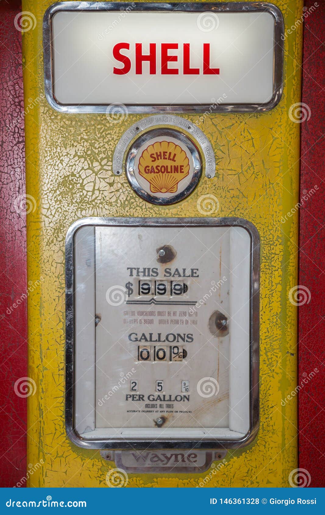 Shell Vintage Red E Bomba De Gasolina Brilhante Foto de Stock Editorial ...