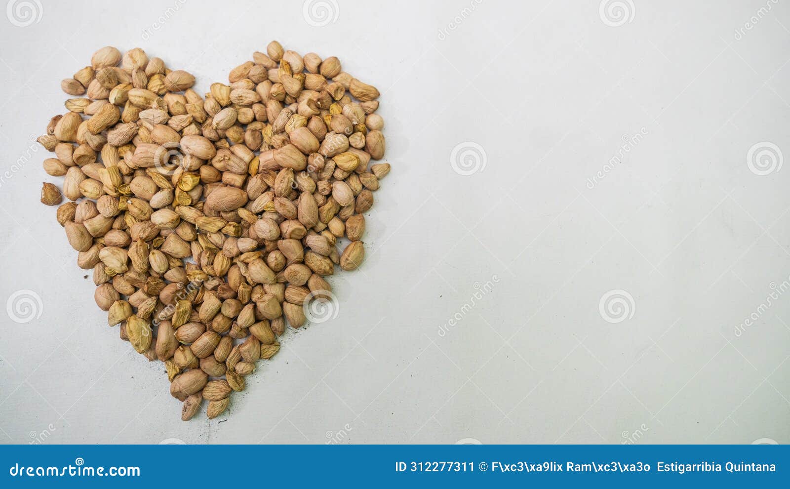 Delicious Raw Shelled and Shelled Peanuts Stock Image - Image of ...