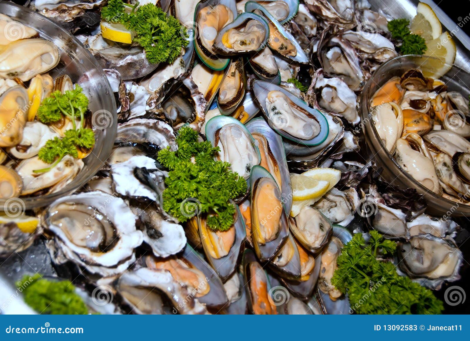 Shellfish platter stock image. Image of platter, edible - 13092583