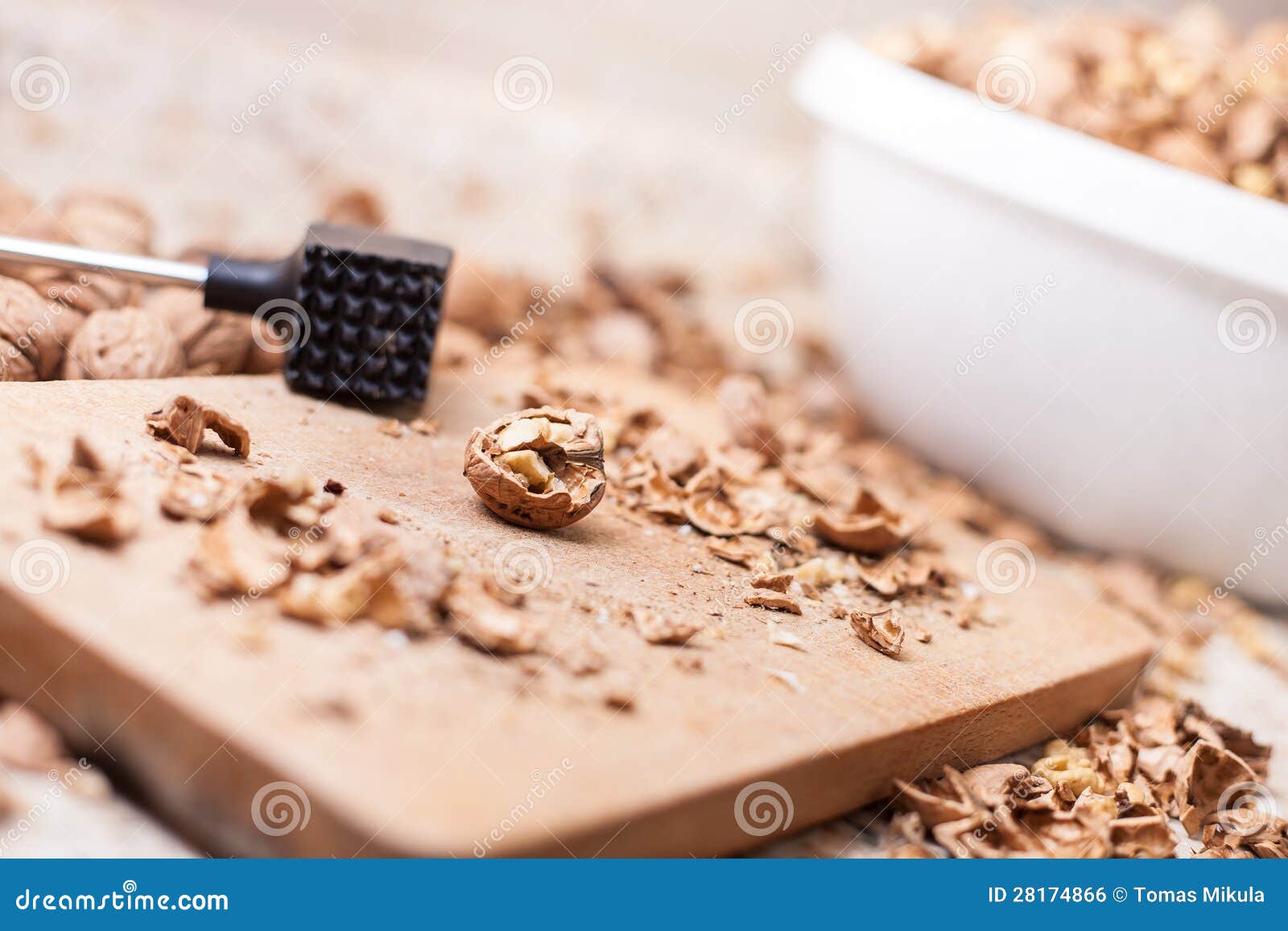 Shelling walnuts stock photo. Image of food, home, nutty - 28174866