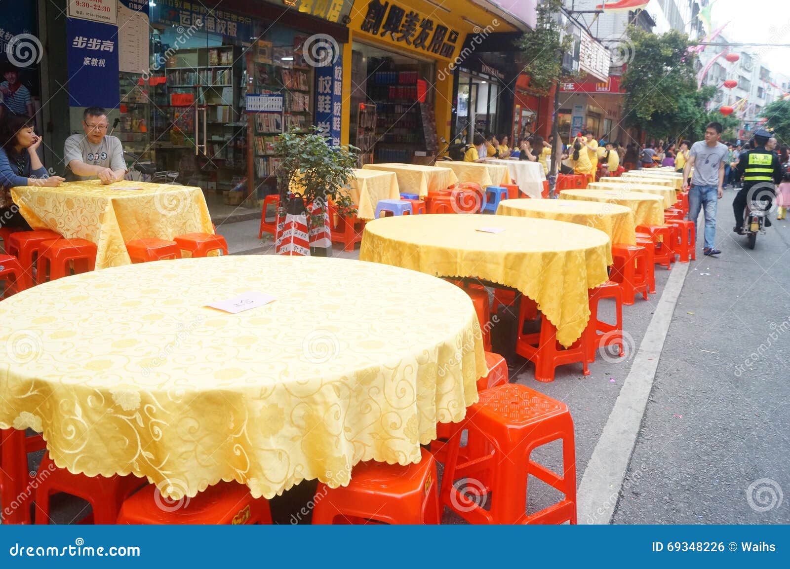 Shenzhen, China: Cena Grande Popular Foto editorial - Imagen de comedor ...