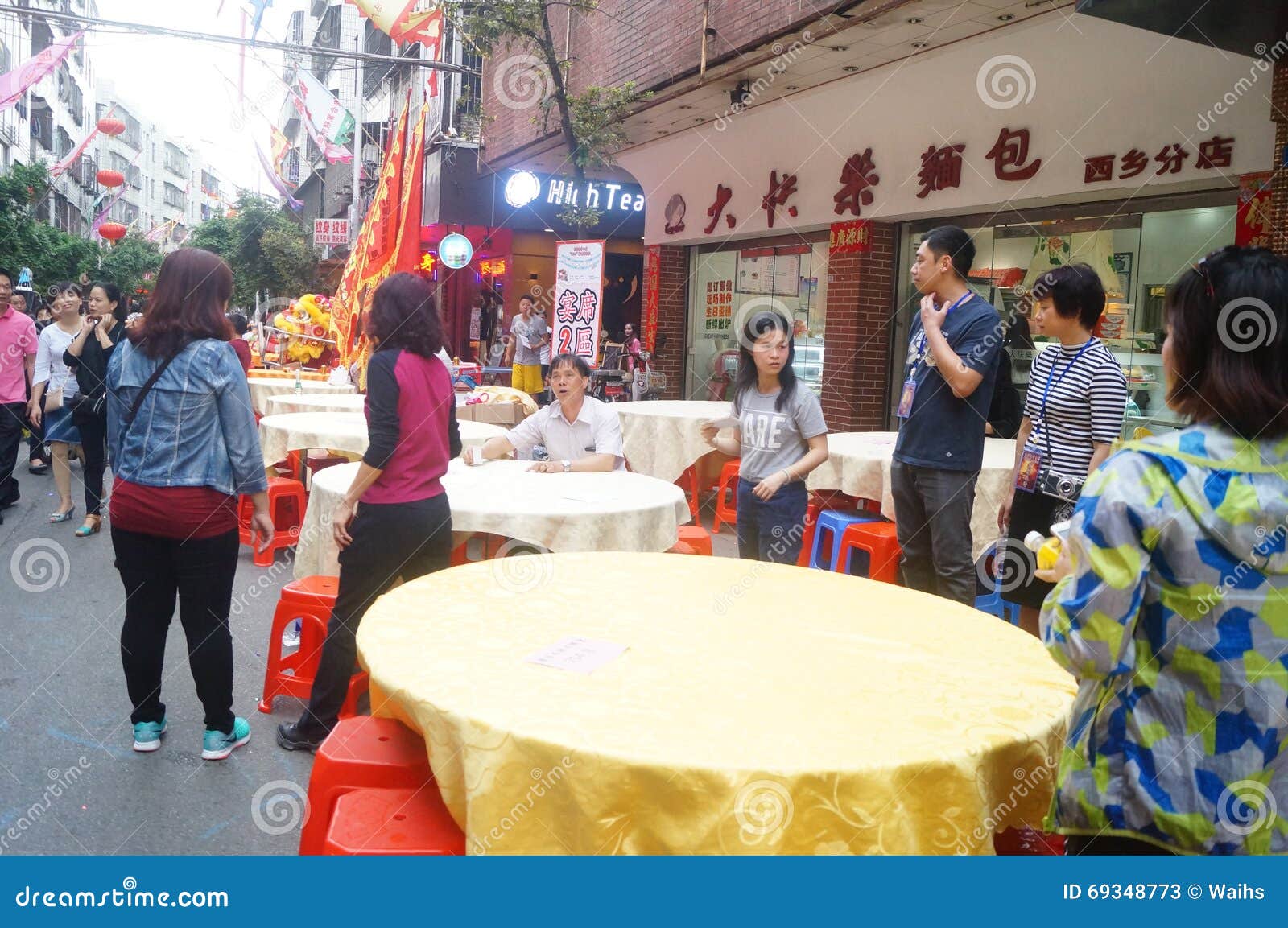Shenzhen, China: Cena Grande Popular Foto de archivo editorial - Imagen ...