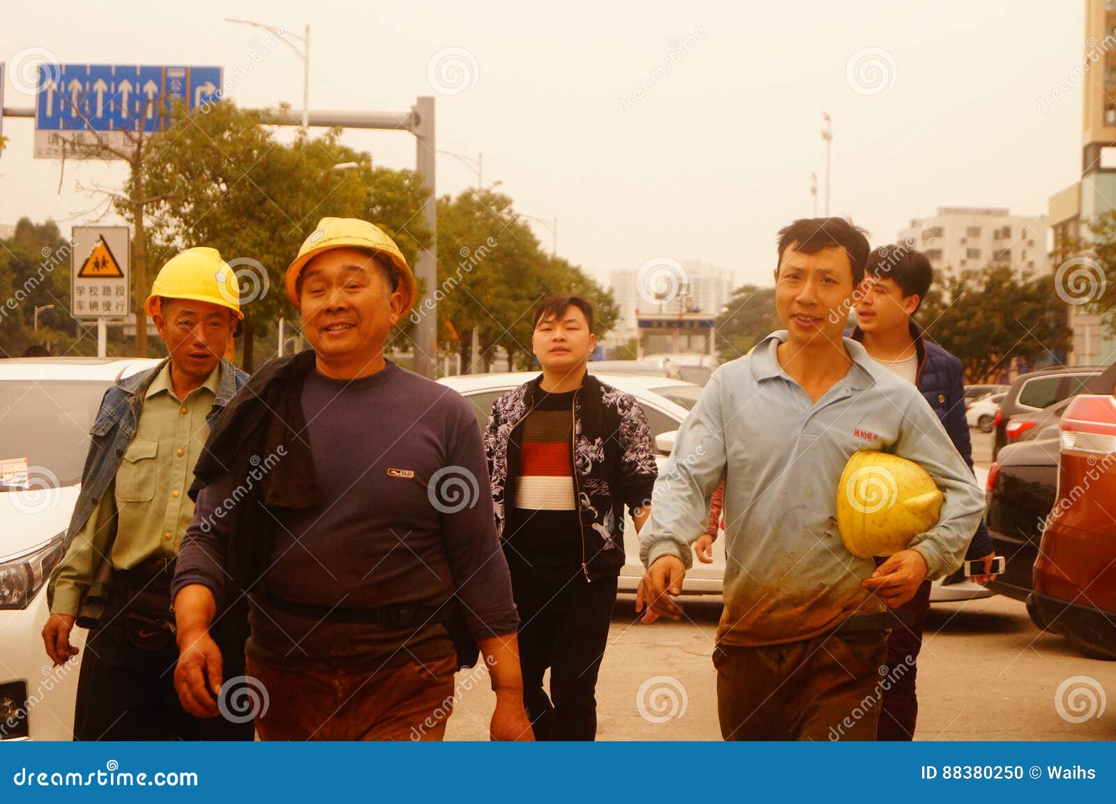 Shenzhen, China: Construction Workers Editorial Image - Image of site ...