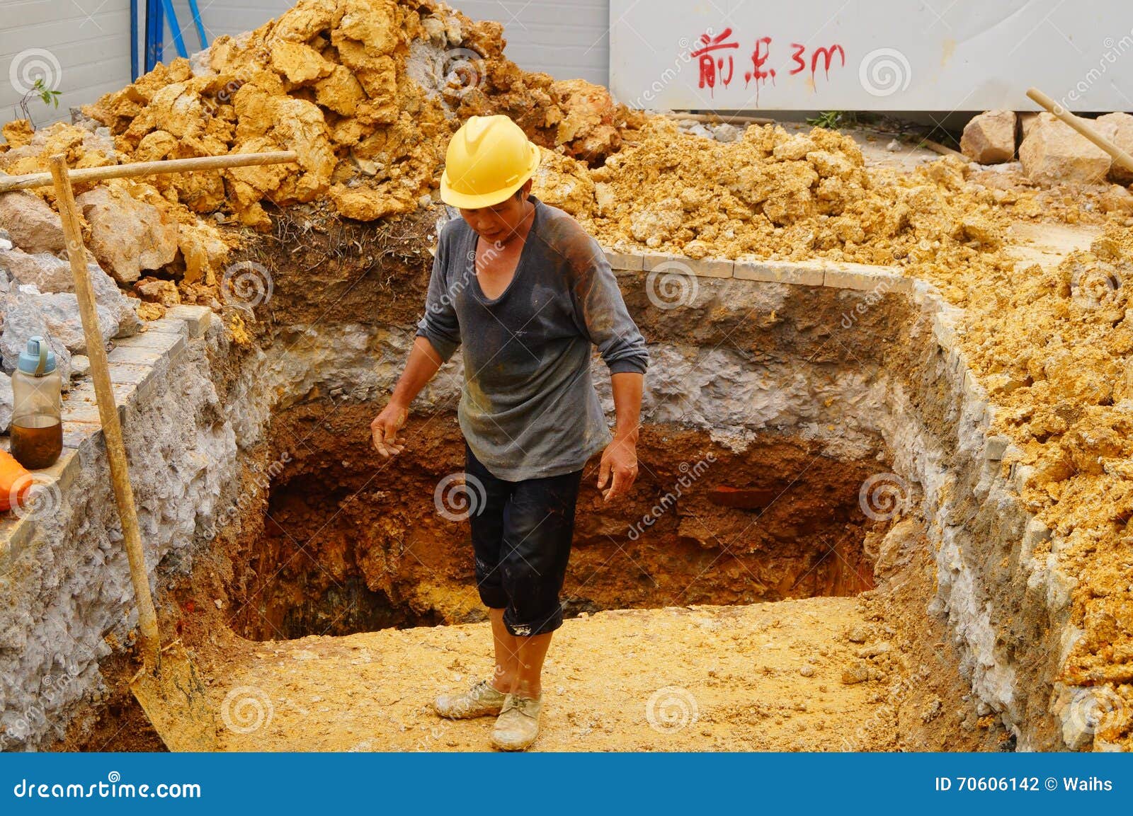 Shenzhen, China: Construction Workers at the Site Editorial Photography ...