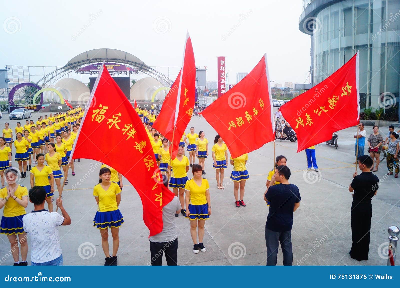 Shenzhen, China: One Thousand People S Square Dance Competition ...