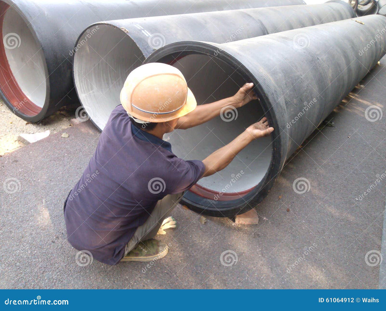 Shenzhen, China: Workers are Installing a Giant Pipe Editorial ...