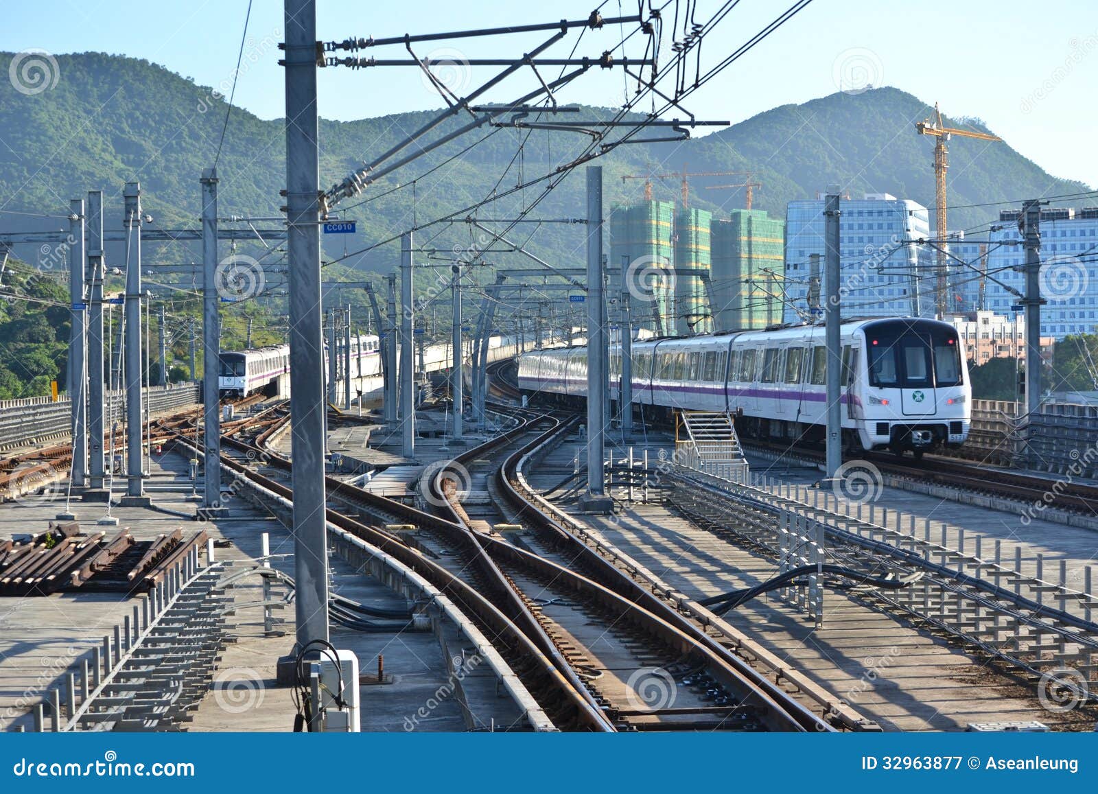 Shenzhen Metro Train editorial photography. Image of shenzhen - 32963877
