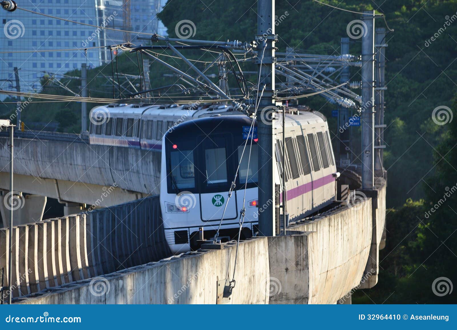 Shenzhen Metro Train editorial image. Image of vehicle - 32964410