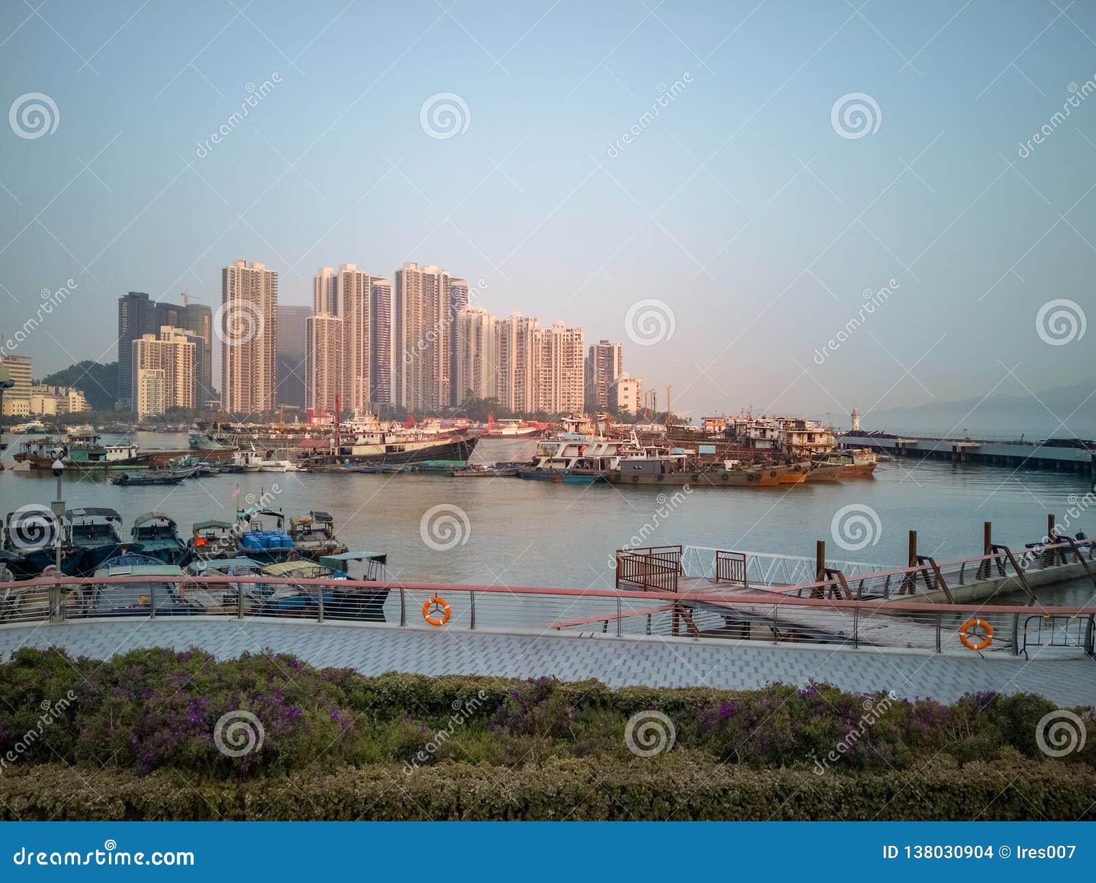 Shenzhen Quay in the Early Morning Stock Photo - Image of city ...
