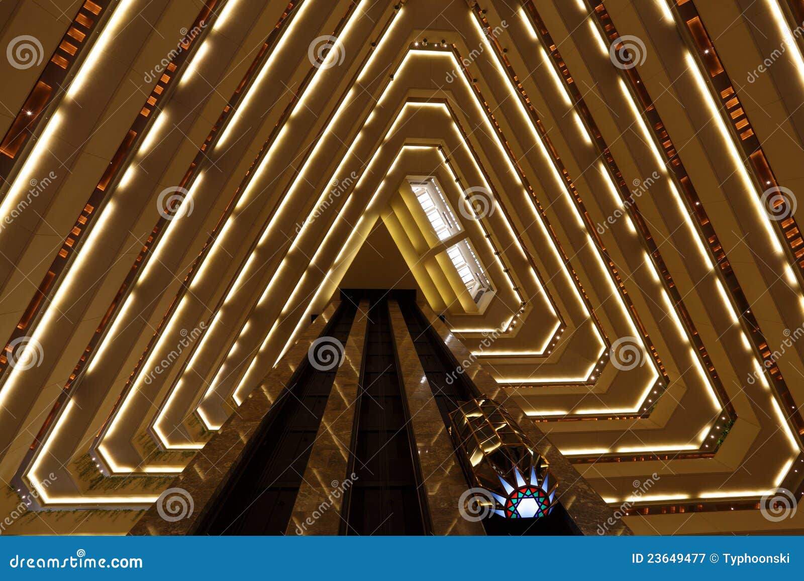 Sheraton Hotel in Doha, Qatar Editorial Photography - Image of hotel ...