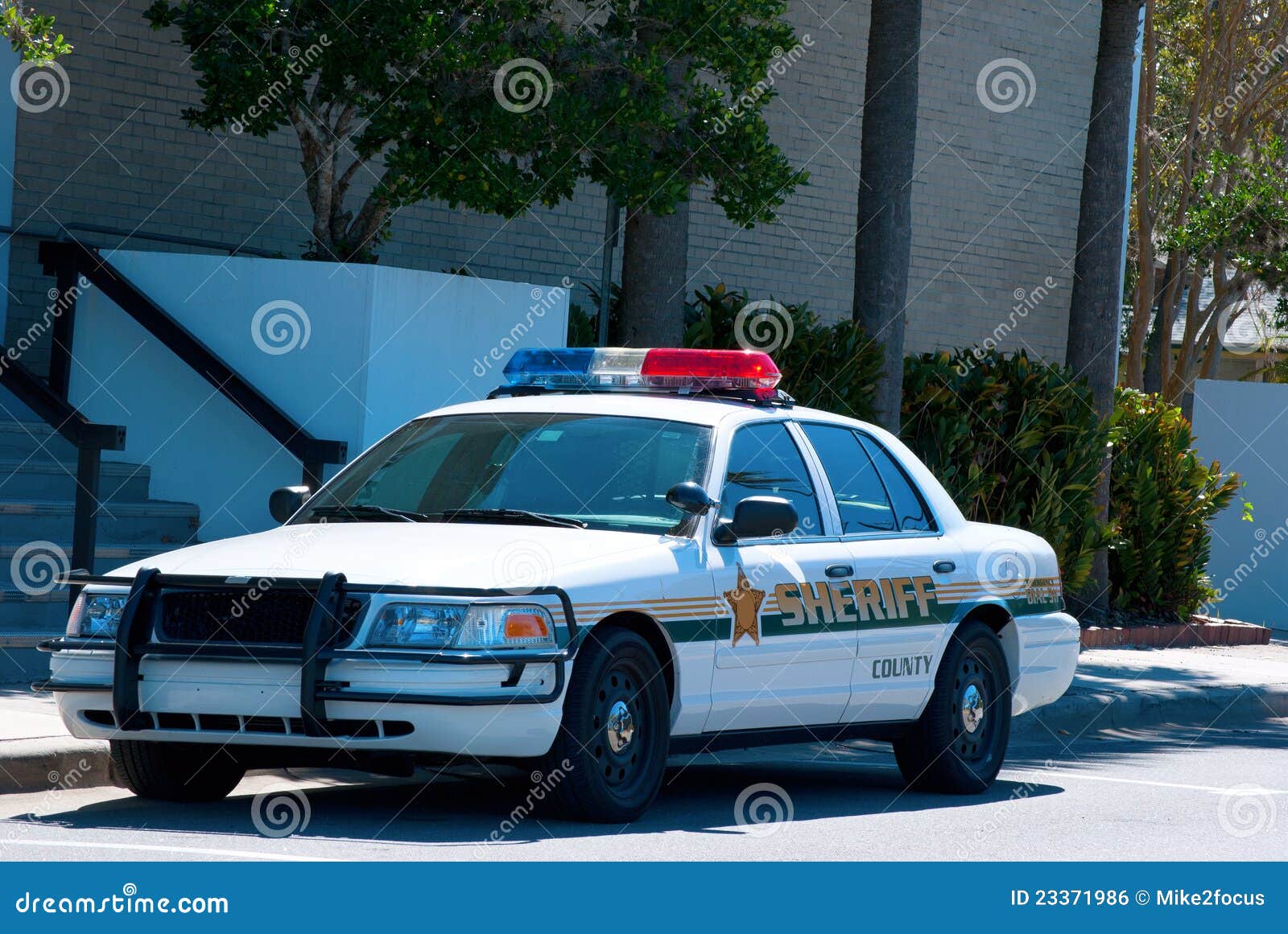Sheriff cruiser police car stock photo. Image of asphalt - 23371986
