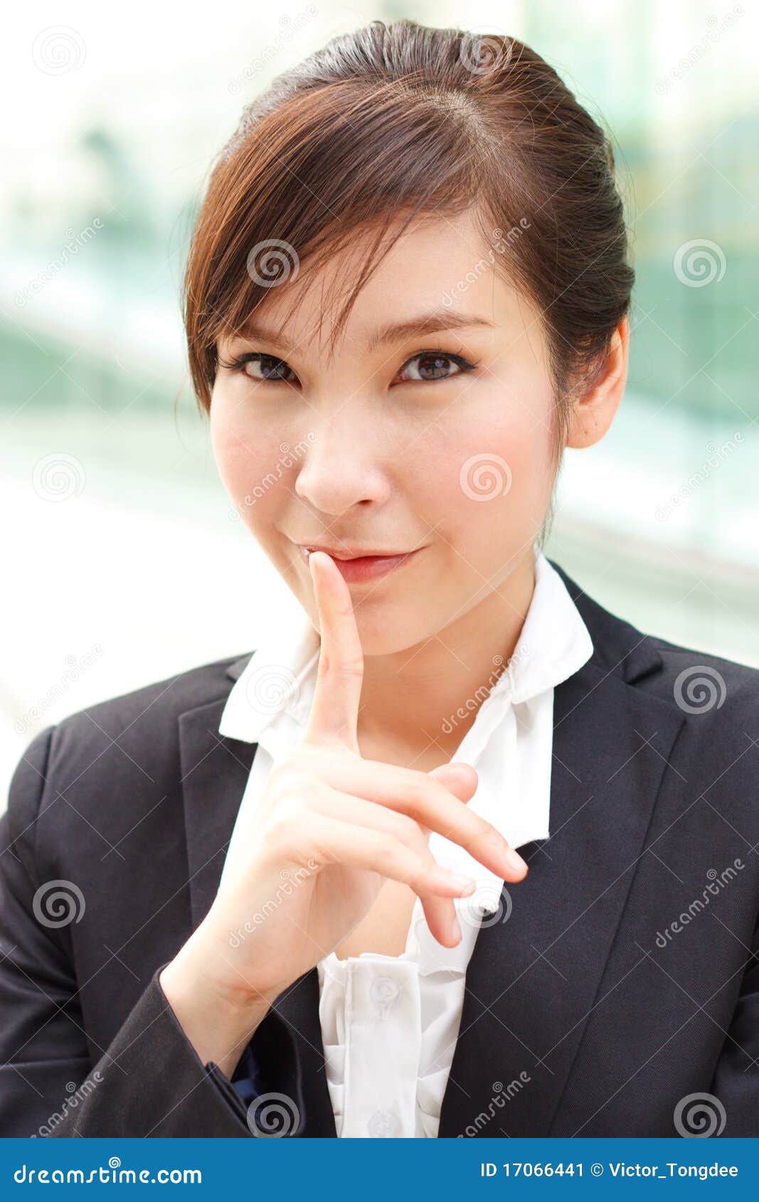 Shhh ! image stock. Image du flou, mignon, amical, asiatique - 17066441