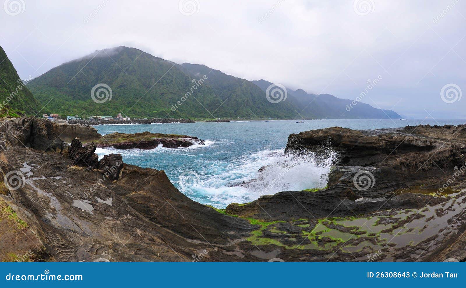 Shi Ti Ping Rock Formation in Taiwan Stock Image - Image of ocean ...