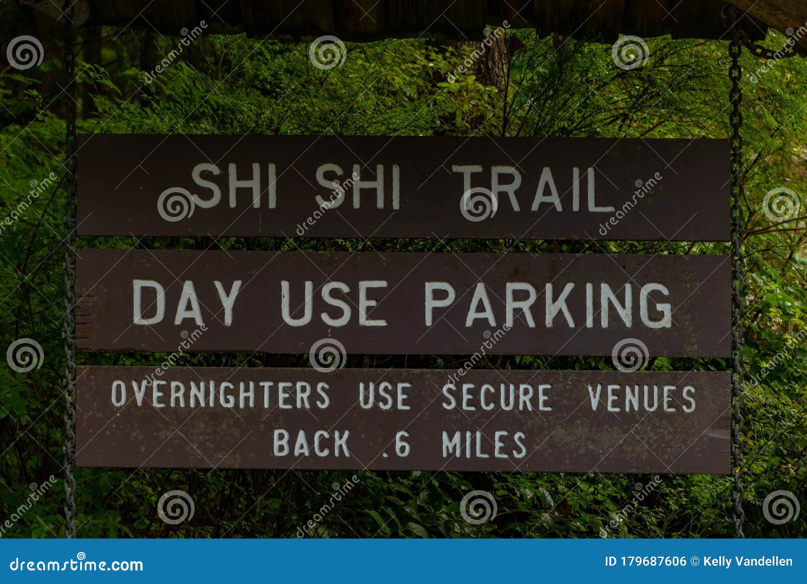 Shi Shi Trail Parking Lot Sign Stock Photo - Image of mountains, trail ...